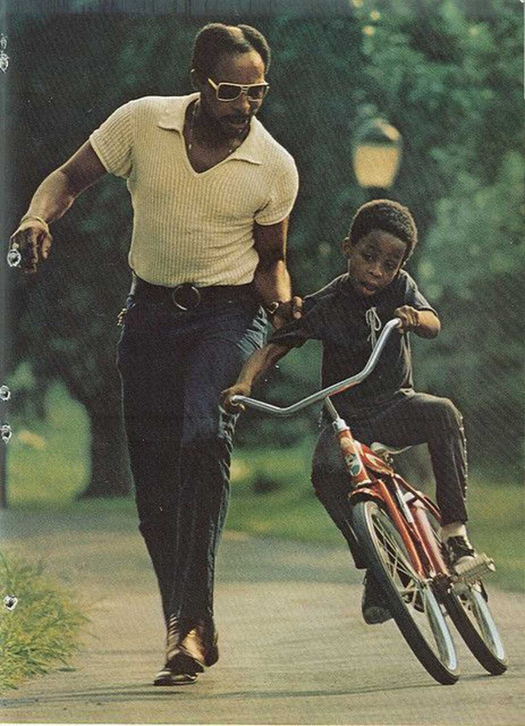 35 Candid Photos of the Early 70s That Show Everyday Life