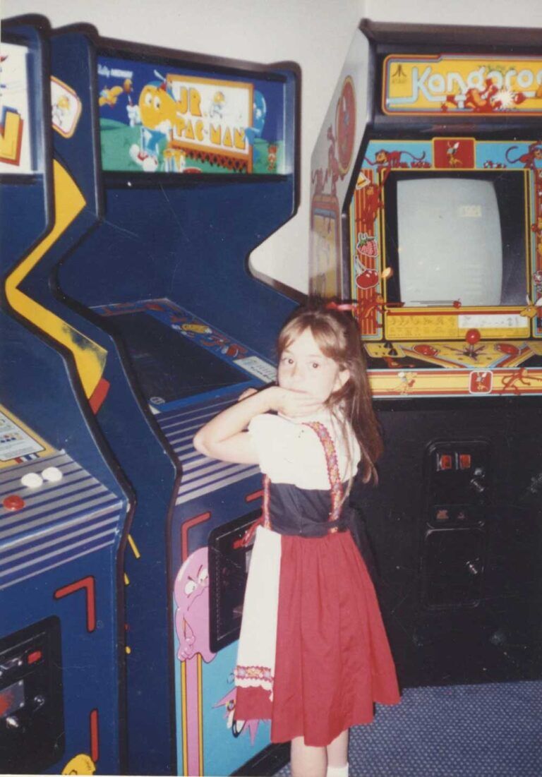 Vintage Photos of 1980s Arcades That Will Take You Back