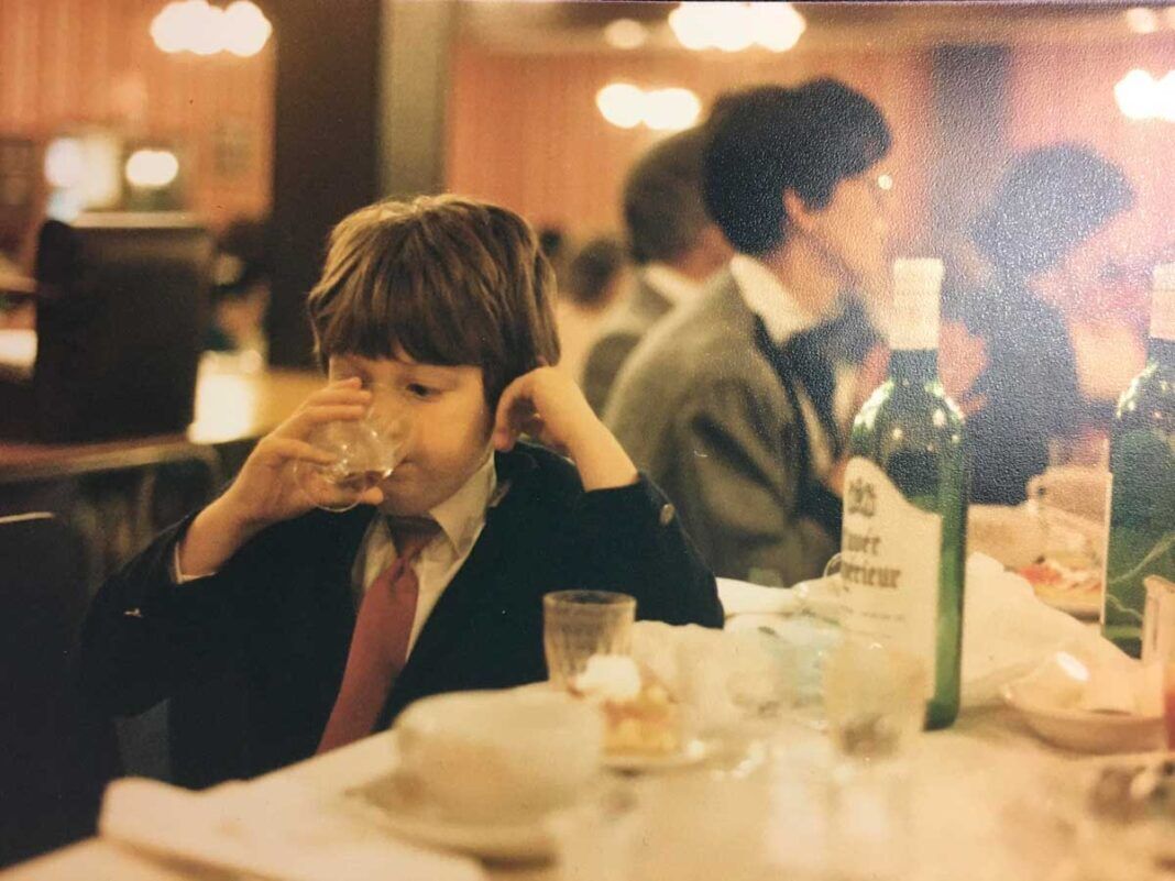 35 Vintage Photos That Perfectly Capture Life in 1987